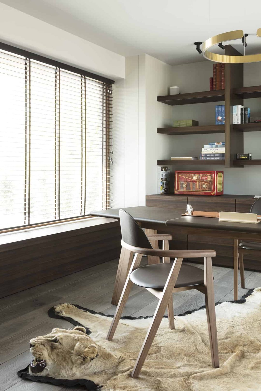 Luxueus vakantiegevoel met een dak van riet en muren van kalei ...